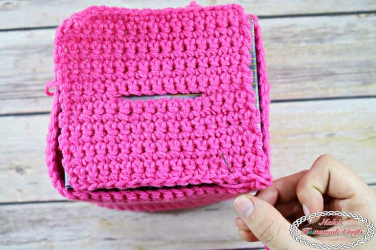 Adorable Crochet Piggy Bank - FREE Pattern - Nicki's Homemade Crafts