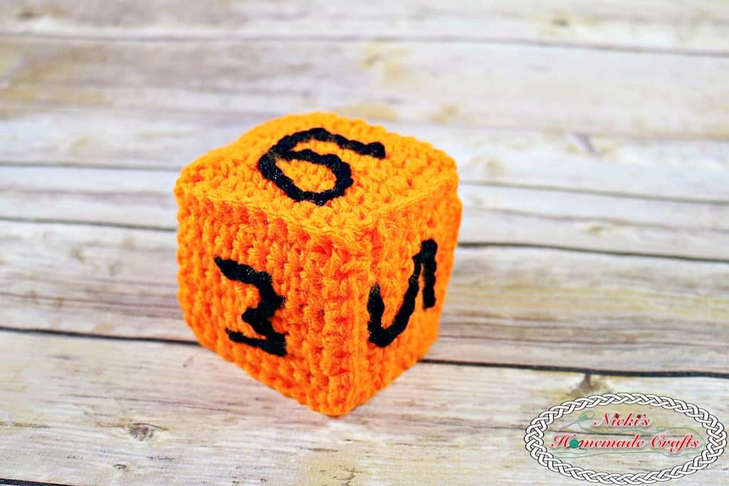 Sturdy Numbered Crochet Dice with Foam Block - Free Crochet Pattern ...