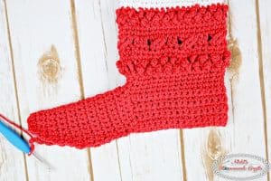 How to Crochet Cute Christmas Santa & Elf Booties Easily