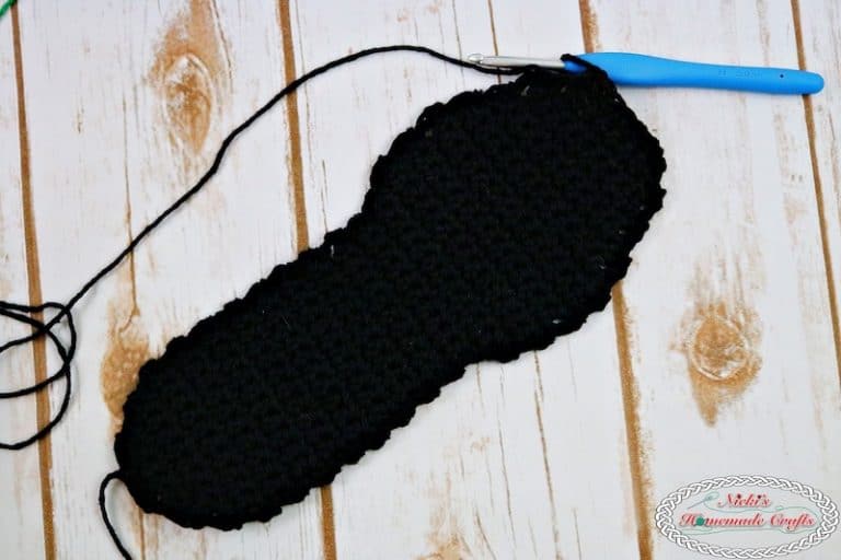 How to Crochet Cute Christmas Santa & Elf Booties Easily