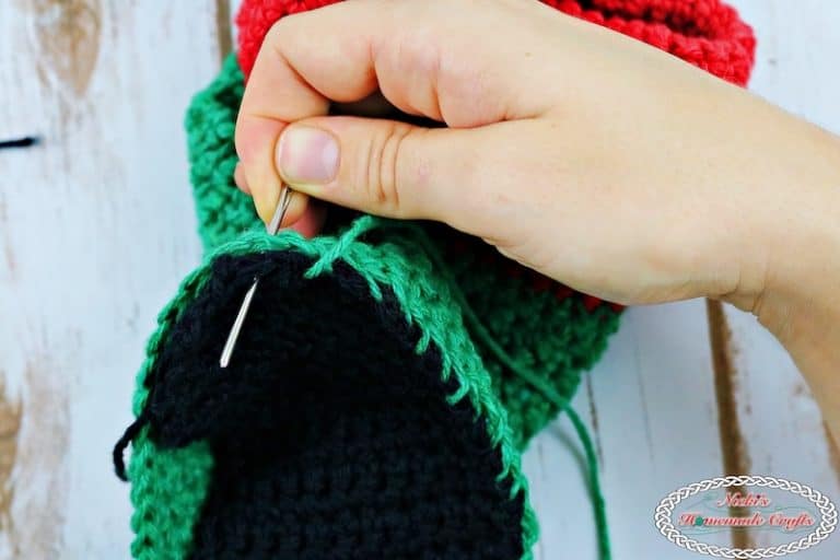 How to Crochet Cute Christmas Santa & Elf Booties Easily