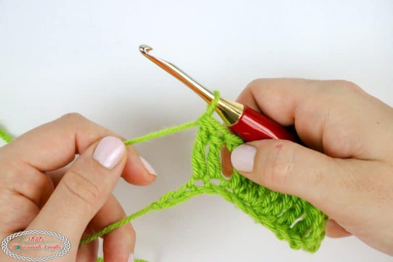 How to crochet the Treble Crochet - Beginner Video and Photo Tutorial