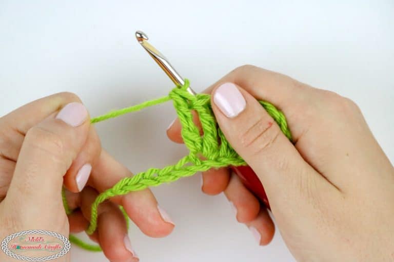 How to crochet the Treble Crochet - Beginner Video and Photo Tutorial