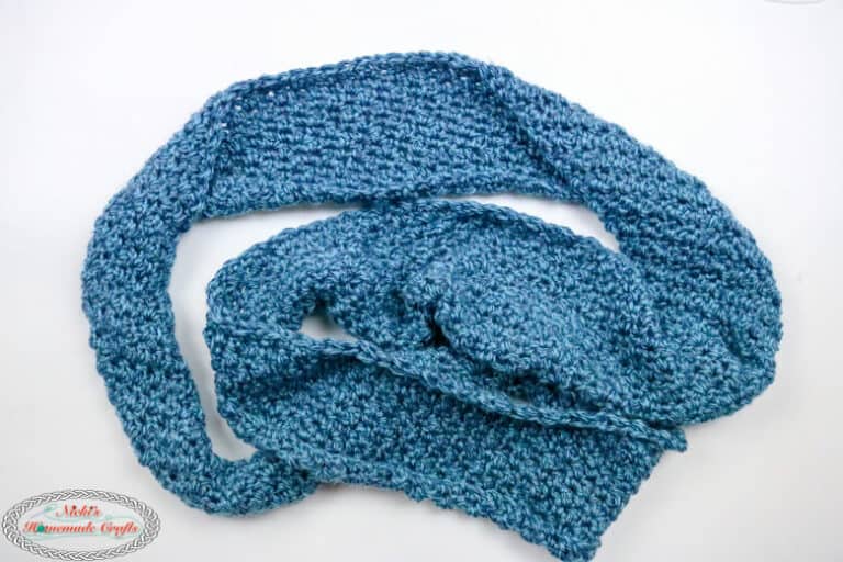 How to Crochet an Easy Infinity Scarf Crochet Pattern - Lemon Peel Stitch