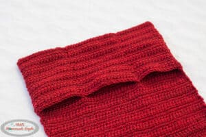 Free Stylish Crochet Armchair Caddy Pattern - Nicki's Homemade Crafts