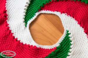 Free Spiral Christmas Tree Skirt Crochet Pattern - Nicki's Homemade Crafts