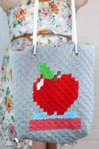 10 Free Crochet Apple Patterns - Nicki's Homemade Crafts