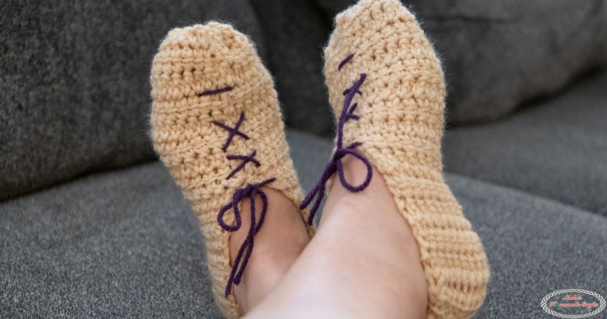 Free Easy Crochet Slippers Pattern Made from a Rectangle with Shoe ...