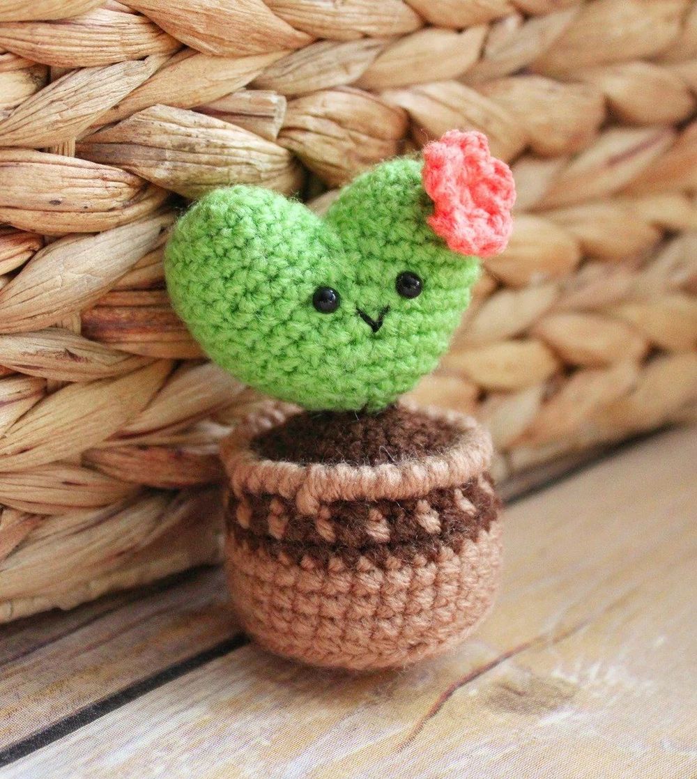 20 Free Crochet Houseplant Patterns That Stay Green Forever - Nicki's ...
