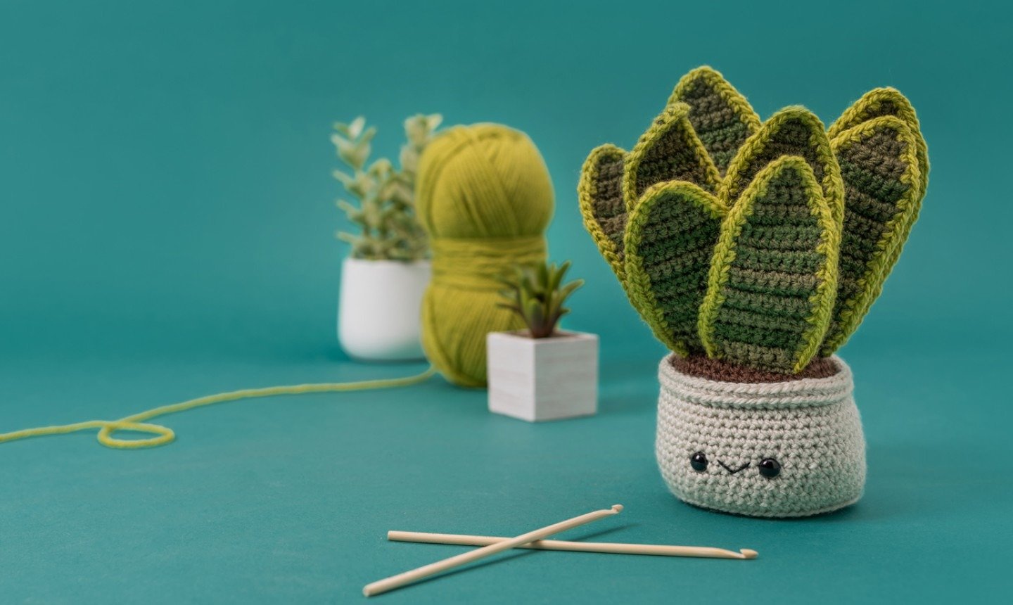10 FREE Beautiful Crochet Houseplant Patterns - Nicki's Homemade Crafts