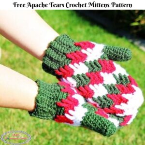 FREE Crochet Half Heart Mittens Pattern for Kids and Adults - Nicki's ...