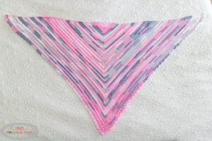 Free Linked Filet Triangle Shawl Crochet Pattern - Nicki's Homemade Crafts