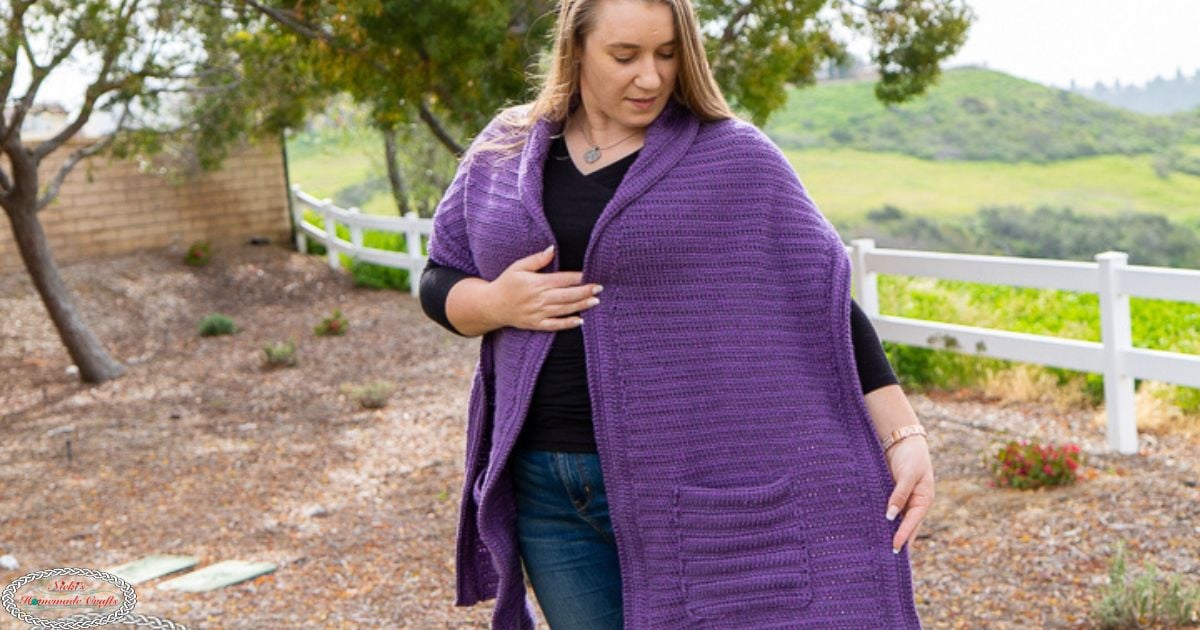 Easy FREE Linked Crochet Shawl Pattern with Pockets! - Nicki's Homemade ...