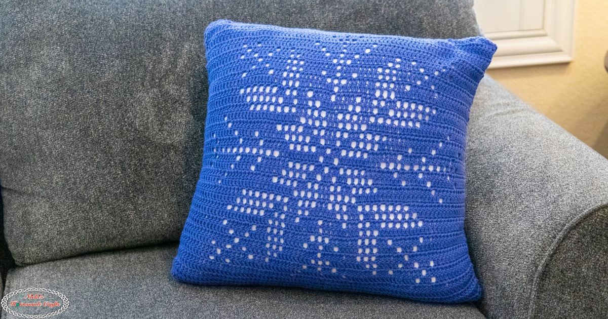 FREE Easy Filet Crochet Snowflake Pillow Pattern - Nicki's Homemade Crafts