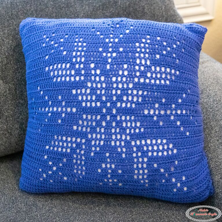 FREE Easy Filet Crochet Snowflake Pillow Pattern - Nicki's Homemade Crafts