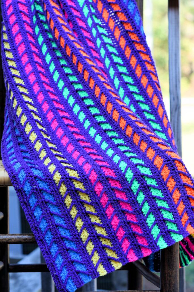 10 Super Multi Color Crochet Blanket Patterns - FREE! - Nicki's ...