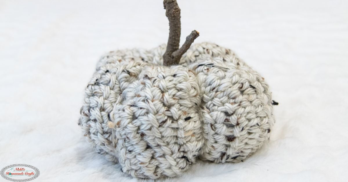 Free Small Crochet Pumpkin Pattern using Linked Crochet - Nicki's ...
