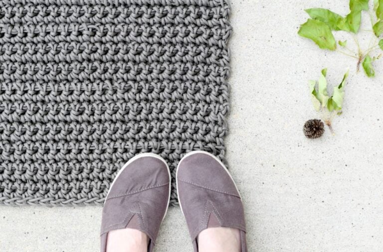 20 Free Modern Crochet Rug Patterns - Nicki's Homemade Crafts