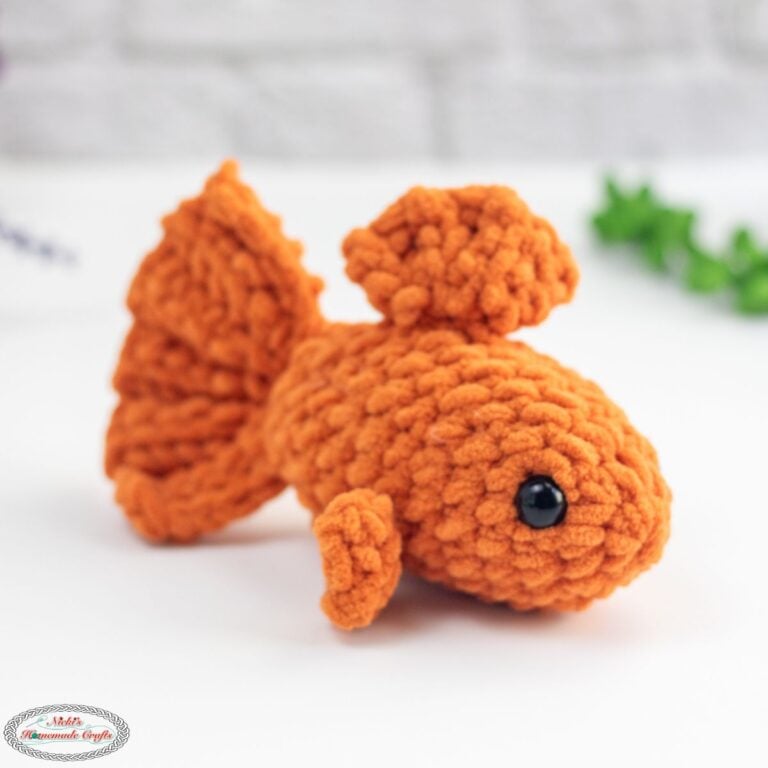 No-Sew Crochet Fish Pattern with Video – Free, Fast & Fun! - Nicki's ...